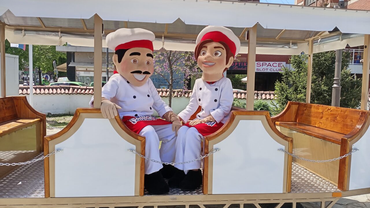 Novi voz Roštiljko stigao u Leskovac - Rešetka